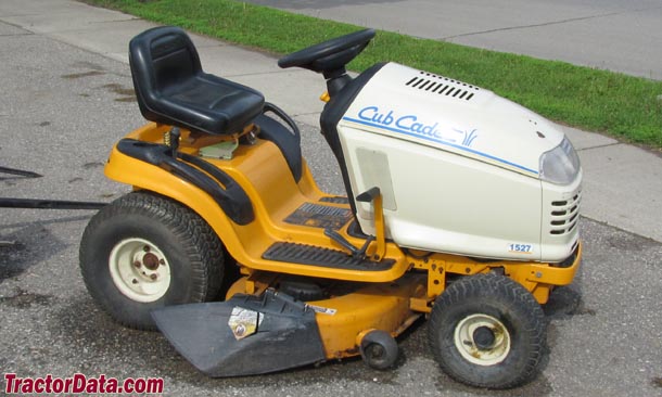 TractorData.com Cub Cadet 1527 tractor photos information