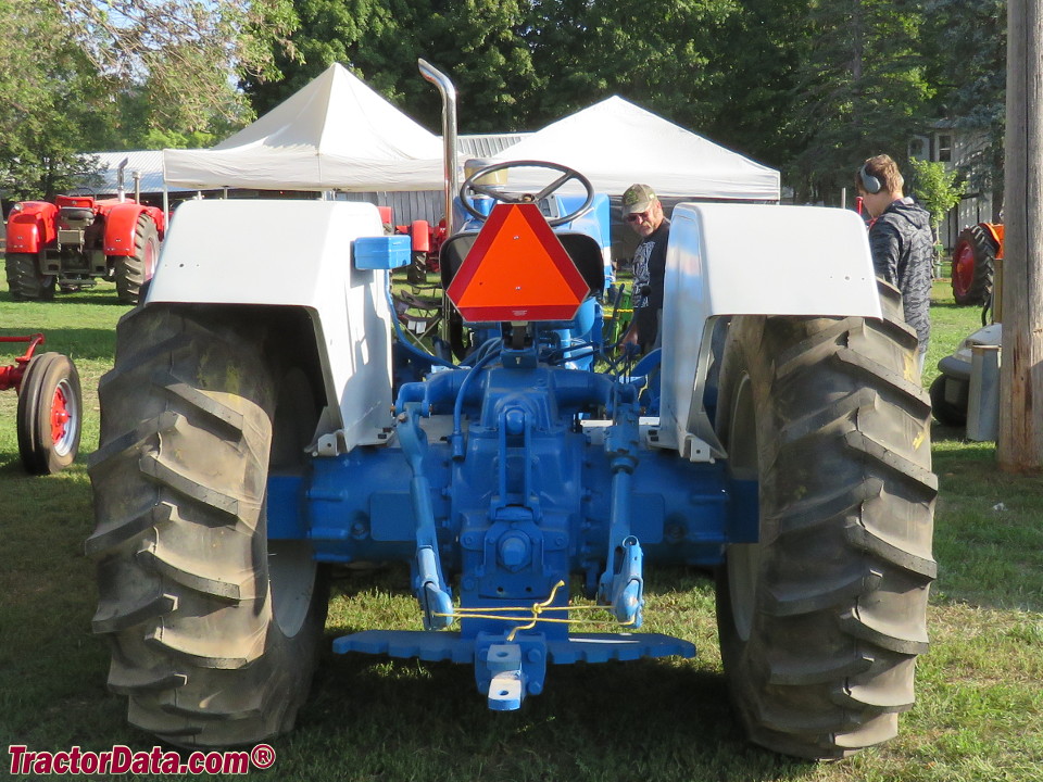 TractorData.com County Super 6 tractor photos information