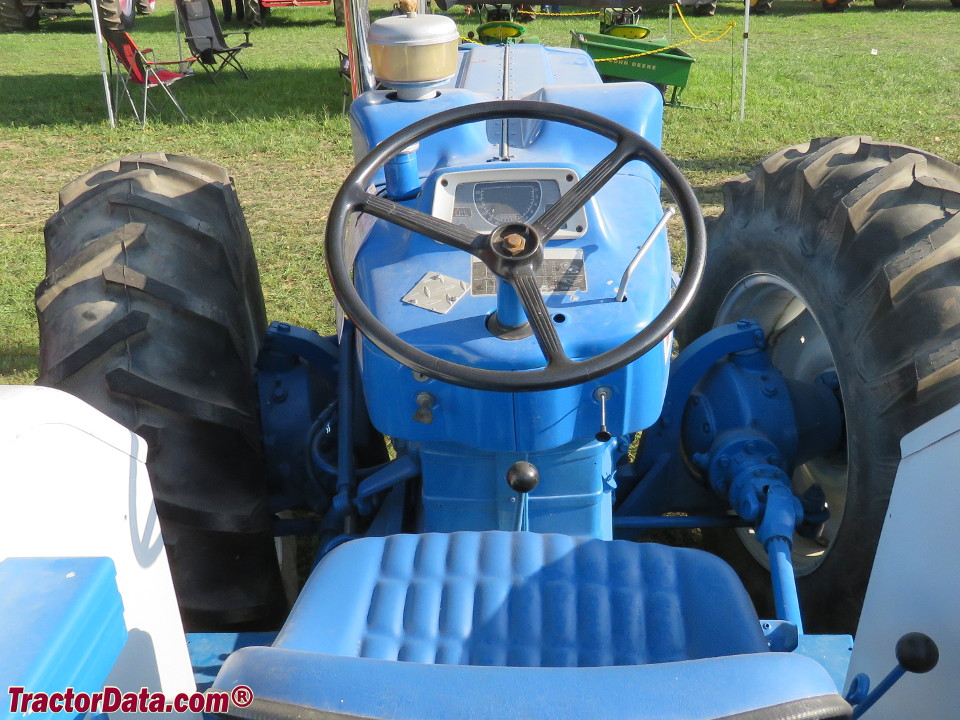 TractorData.com County Super 6 tractor photos information