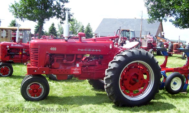 TractorData.com Farmall 400 tractor photos information