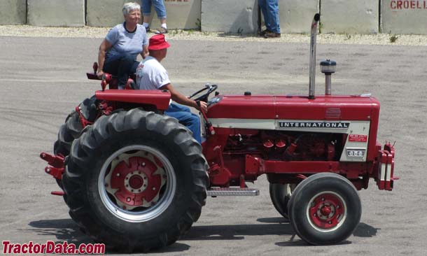 TractorData.com International Harvester 656 tractor photos information