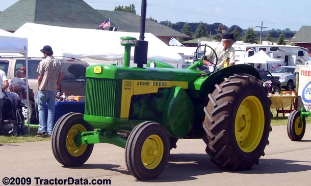 TractorData.com John Deere 830 tractor photos information