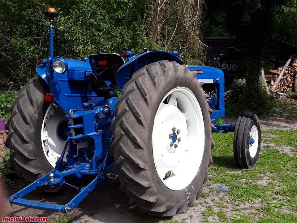 TractorData.com Fordson Super Major tractor photos information