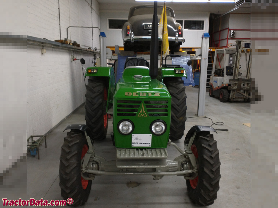 TractorData.com Deutz D 5506 tractor photos information